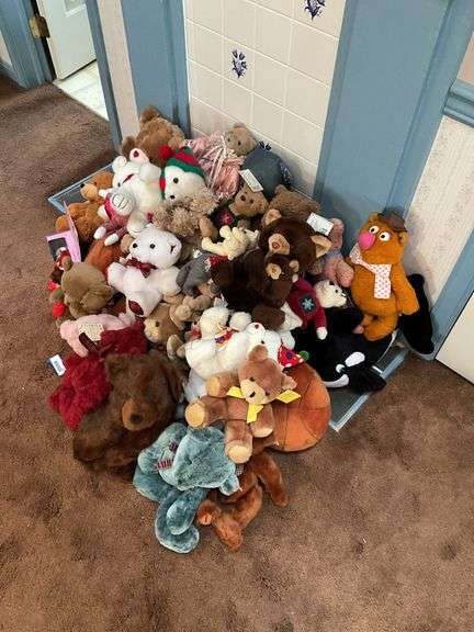 Stuffed animals, Watch dog & more - Hurley Real Estate & Auctions