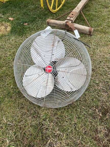 Barn fan, Cord cut - Hurley Real Estate & Auctions