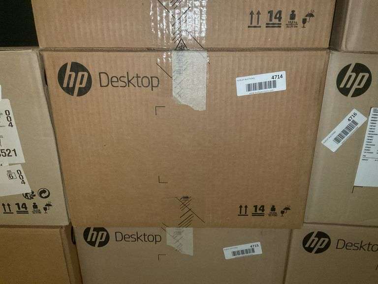 HP desktop computer. ***PLEASE NOTE: THIS COMPUTER MAY OR MAY NOT HAVE ...