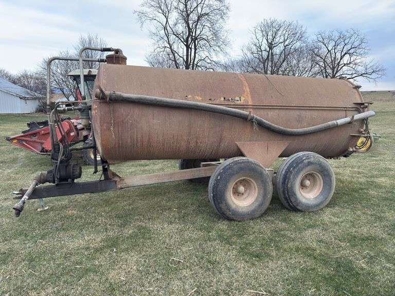 Better built liquid manure tank, 3200 gallon, Used for liquid hog ...