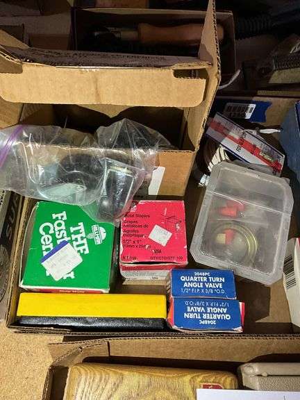 Misc hardware lot, casters - Hurley Real Estate & Auctions