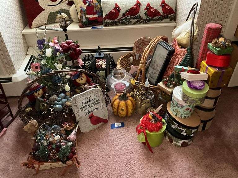 Misc lot of decor - Hurley Real Estate & Auctions