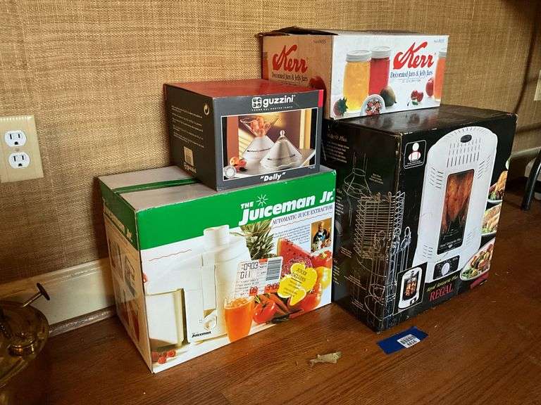 Automatic juice extractor, Regal Rotisserie Plus, jelly jars, Guzzini ...
