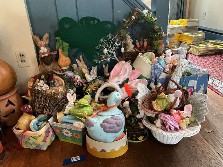 Easter decor - Hurley Real Estate & Auctions