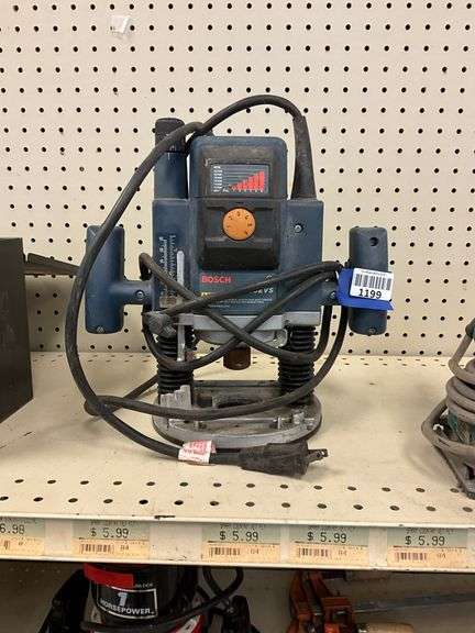 Bosch 1613EVS plunge router - Hurley Real Estate & Auctions