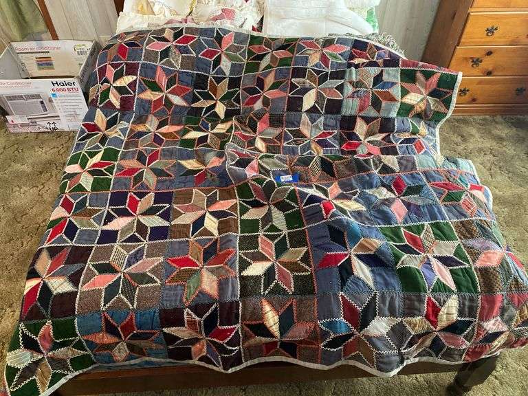 Knotted crazy quilt comforter - Hurley Real Estate & Auctions