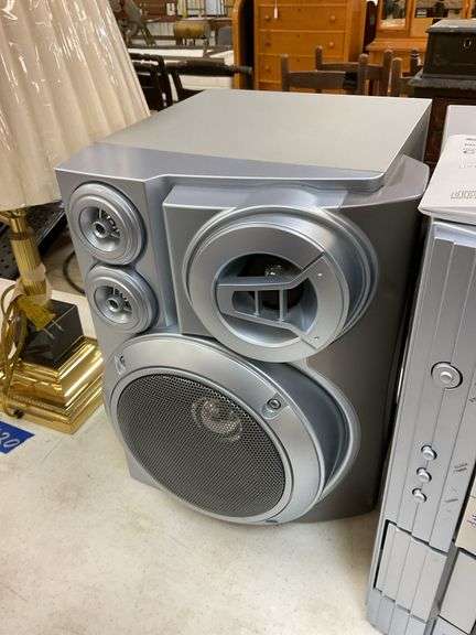 Sharp mini component stereo system - Hurley Real Estate & Auctions