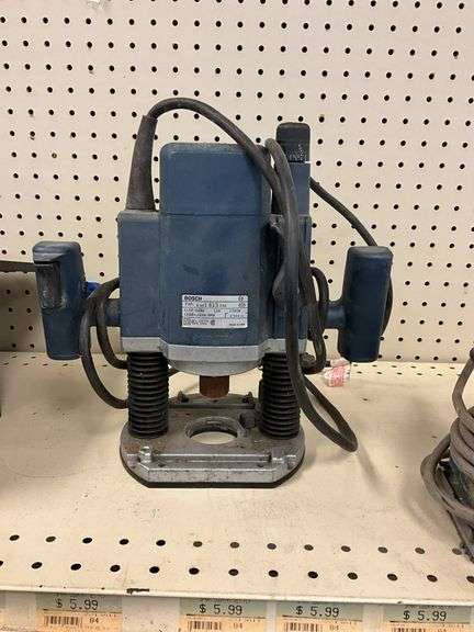 Bosch 1613EVS plunge router - Hurley Real Estate & Auctions