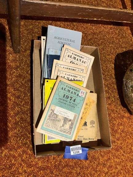 Lot of vintage Farmer's Almanacs - Hurley Real Estate & Auctions