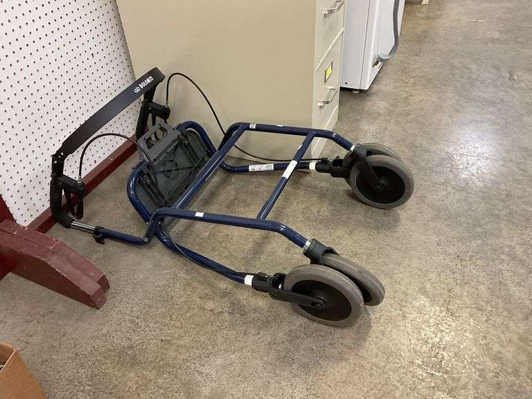Roller style walker w/ hand brakes - Hurley Real Estate & Auctions