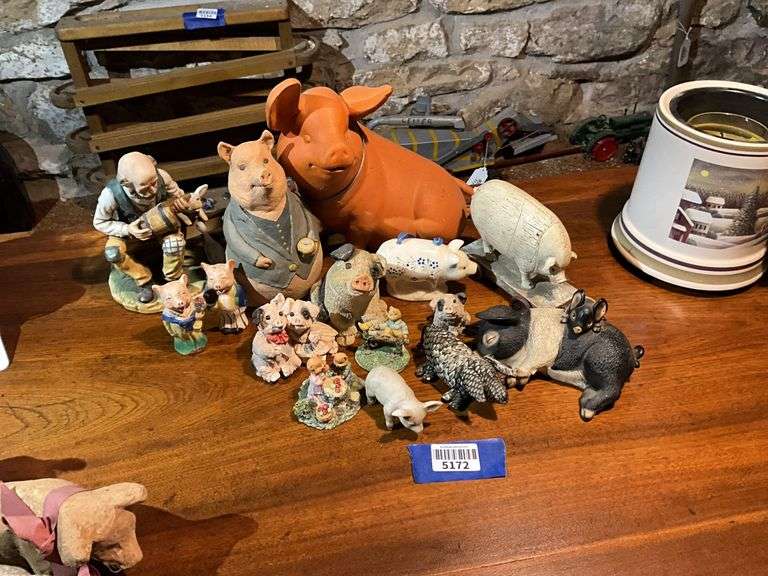 Collection of pig figurines - Hurley Real Estate & Auctions