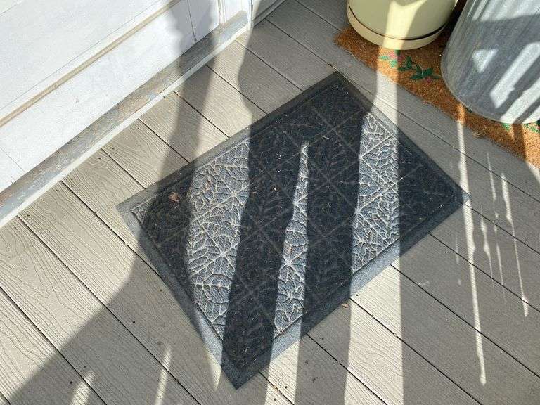 Metal and plastic garbage cans, flowerpot, door mats - Hurley Real ...