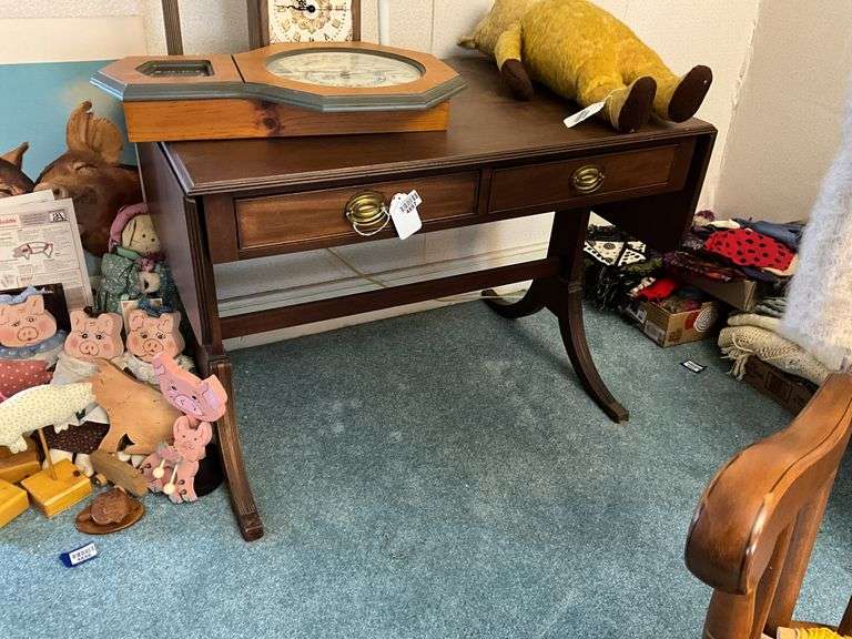Drop leaf coffee table w/ two drawers - no contents 35x25x22 - Hurley ...