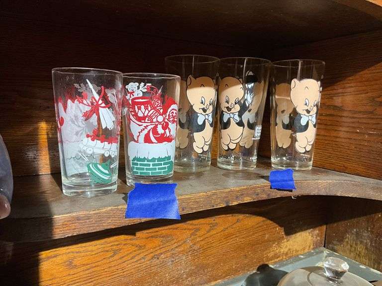 Two stoneware bowls and beanpot plus contents of shelf: pig decor ...