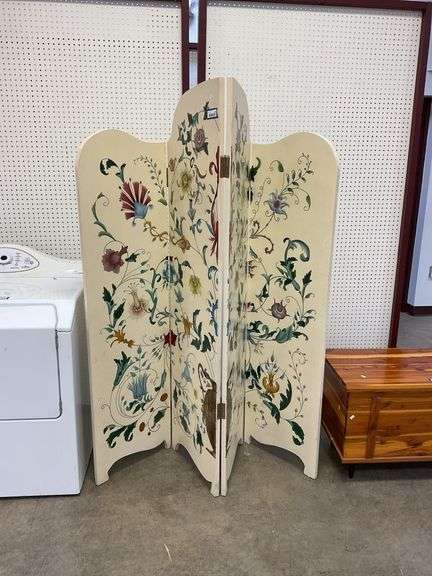 Decorative 4-panel floor screen w/ different floral pattern on each ...