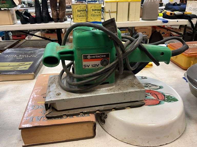 Hitachi SV12V electric sander - Hurley Real Estate & Auctions