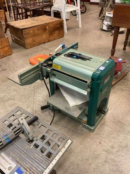 Hitachi P12RA planer - Hurley Real Estate & Auctions