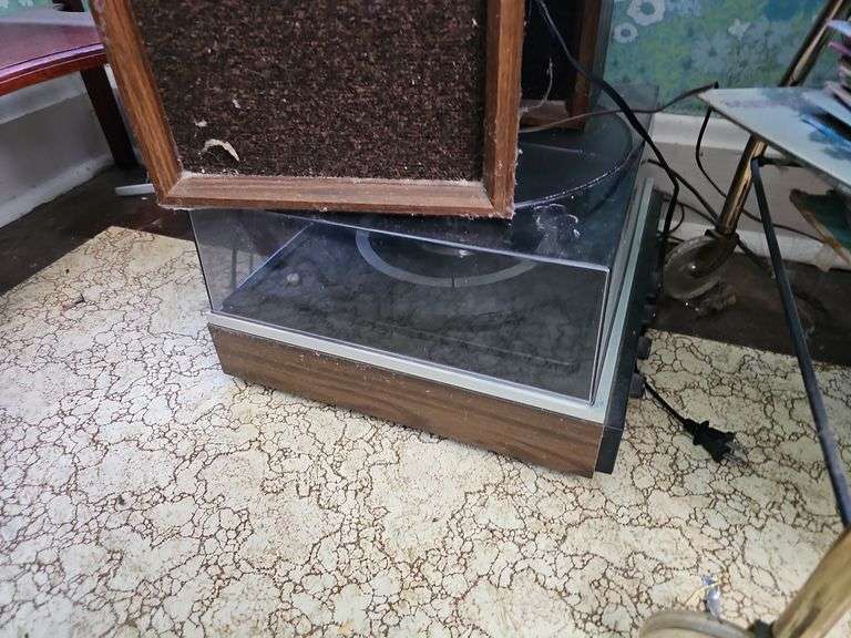 Vintage vinyl records, TV and TV stand, DVD/VHS player, scanner ...