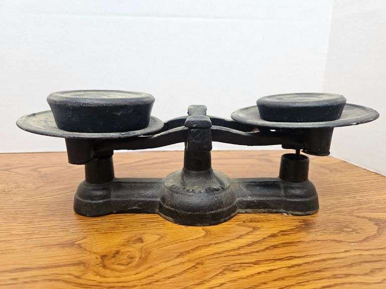 Cast iron balance scale w/ weights - Hurley Real Estate & Auctions