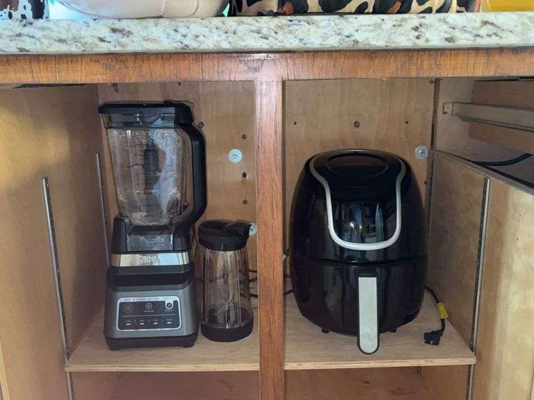 Contents of cupboard: Ninja blender, PowerXL air fryer - Hurley Real ...