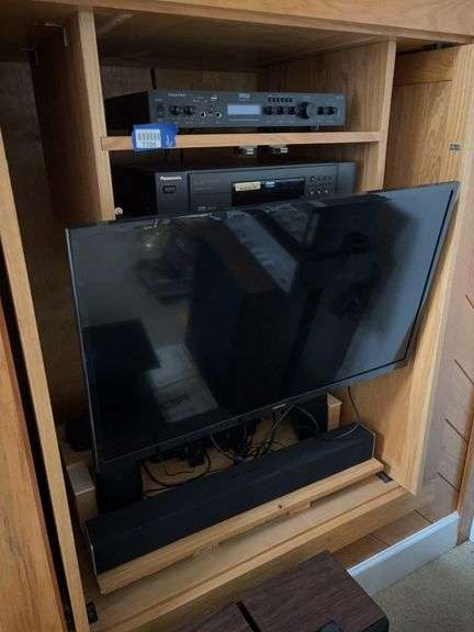 Samsung TV, Pyle receiver, Panasonic DVD/CD player, sound bar and ...