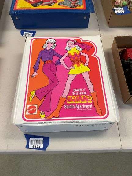 Vintage Barbie friend Jamie collector case w/ dolls and accessories ...