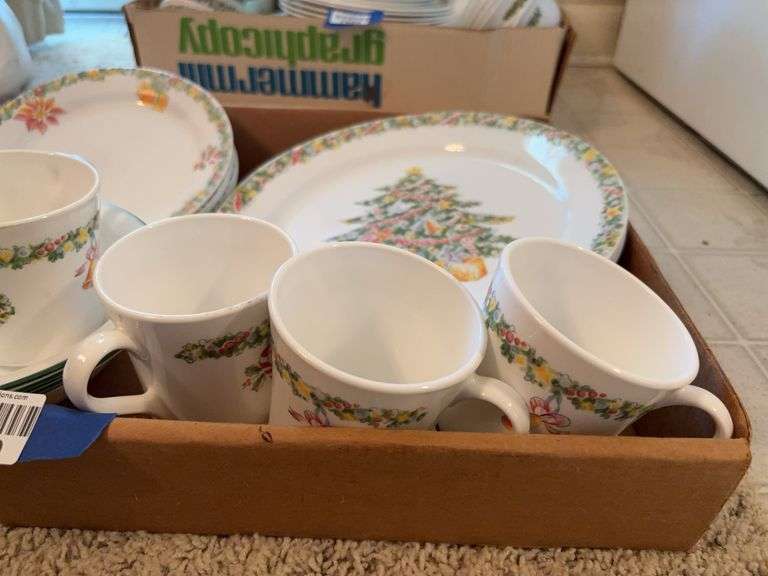 Corning Corelle "Christmas Joy" dinnerware - Hurley Real Estate & Auctions