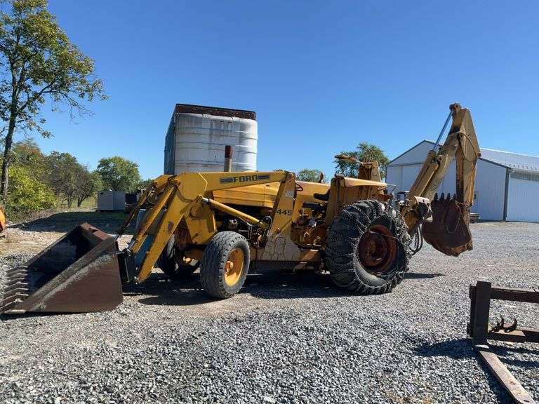 Ford backhoe 445 diesel with 1505 hours on meter with bucket ( bucket ...