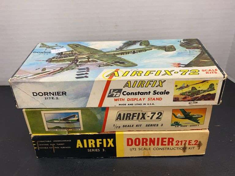 Three vintage aircraft model kits - Hurley Real Estate & Auctions