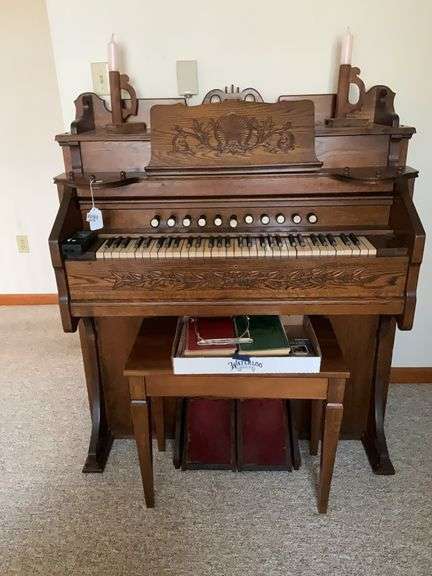Pump parlor organ in oak case w/ press carvings, includes bench and ...