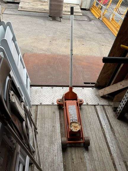 Jet 3 Ton Short Service Jack - Hurley Real Estate & Auctions