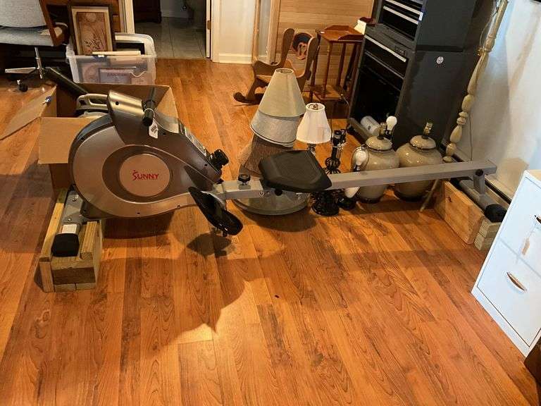 Sunny rowing exercise machine - Hurley Real Estate & Auctions