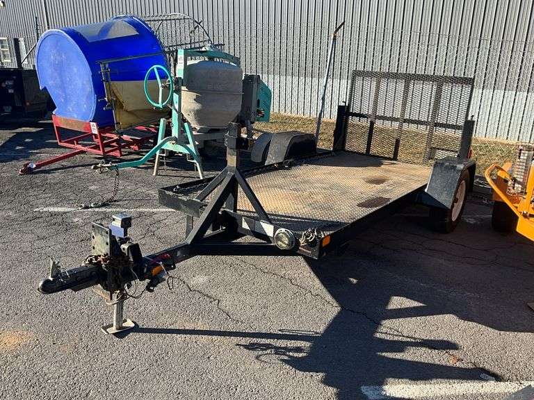 Heavy duty 56“ x 10‘ equipment trailer with diamond plate, steel bed ...