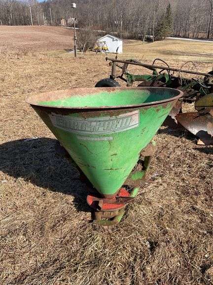 Three point broadcast spreader - Hurley Real Estate & Auctions