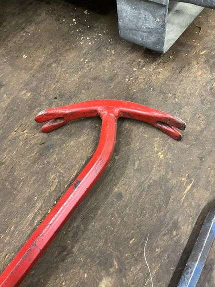 3 Ft T Type wrecking bar - Hurley Real Estate & Auctions