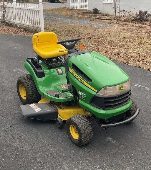 John Deere 125 Automatic