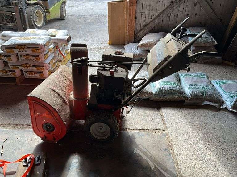 Ariens ST724 snow blower - Hurley Real Estate & Auctions