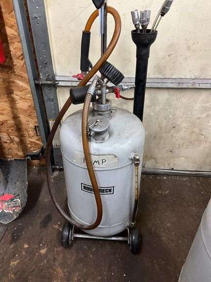 Roughneck Air-Operated Oil Extractor - Hurley Real Estate & Auctions