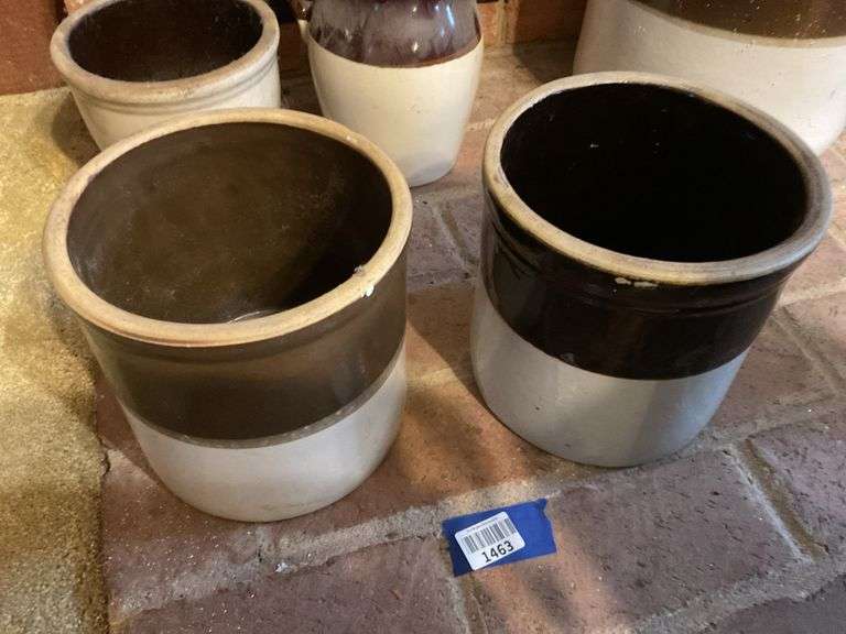Two 2-tone stoneware crocks - Hurley Real Estate & Auctions