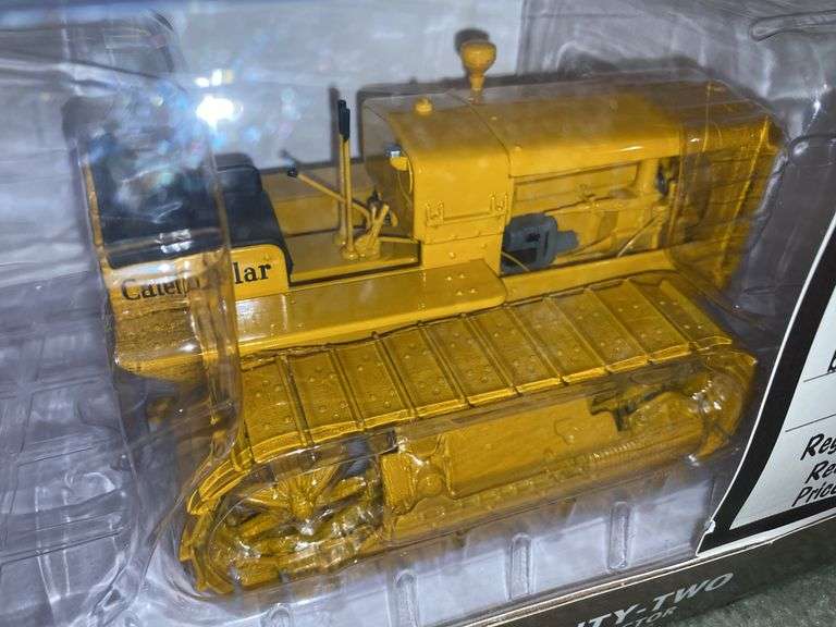 Cat 22 track type tractor model in box - Hurley Real Estate & Auctions