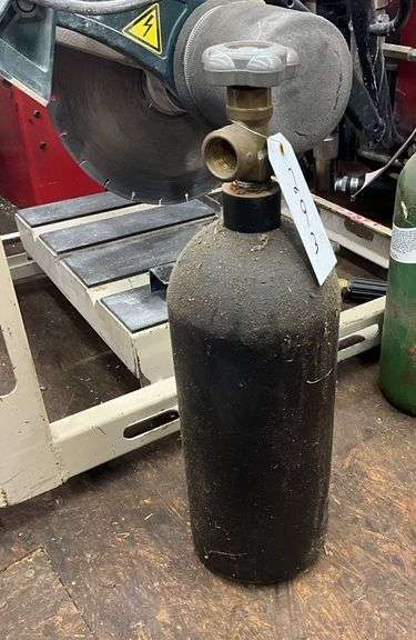 20cf Argon/co2 welding gas tank, approx 17 in T - Hurley Real Estate ...