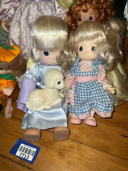 Precious Moments collector dolls lot - Hurley Real Estate & Auctions