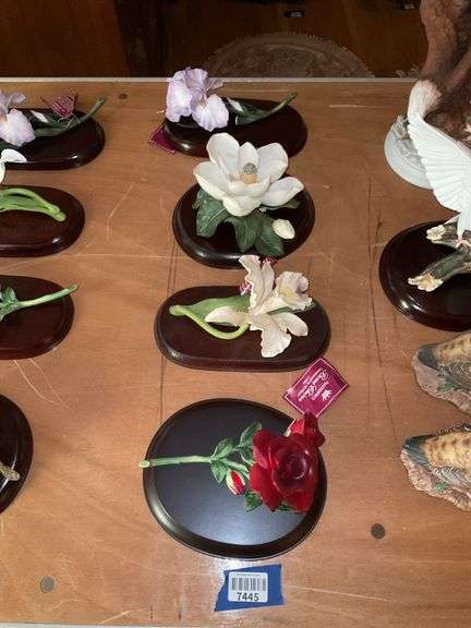 Masterpiece Homco bone china flowers - Hurley Real Estate & Auctions