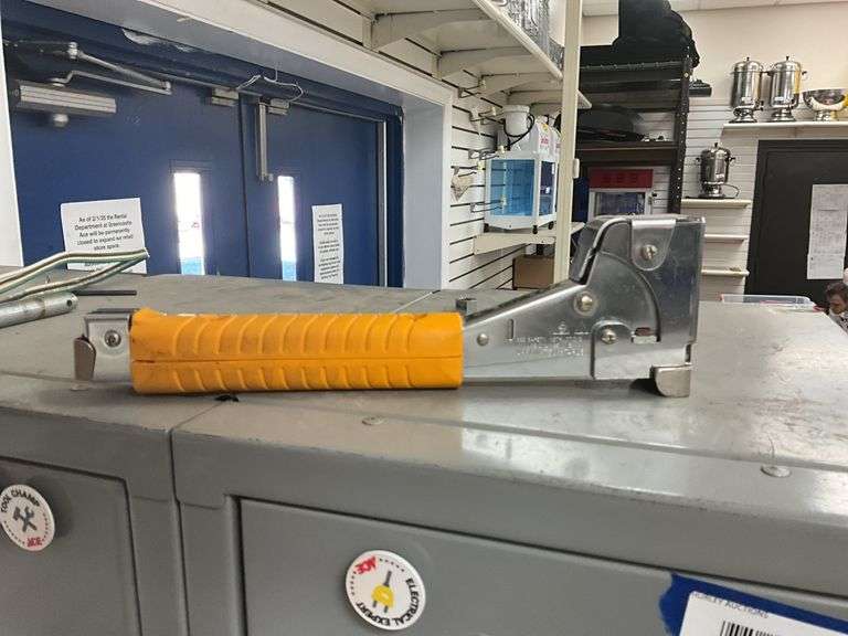 Arrow slap stapler, t50 - Hurley Real Estate & Auctions