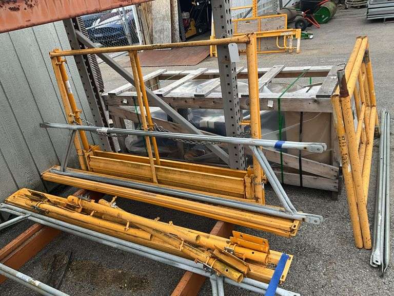 Scaffolding Set - Hurley Real Estate & Auctions