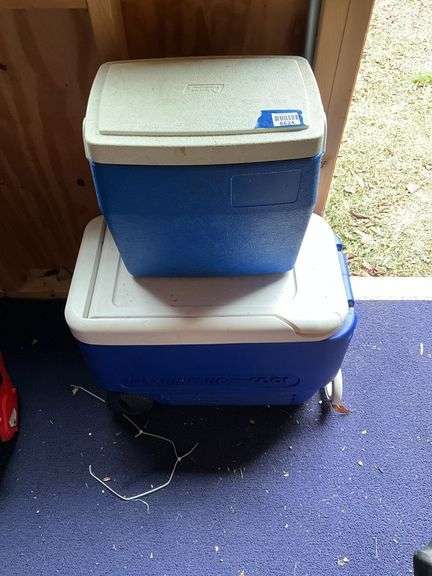 Two coolers - Hurley Real Estate & Auctions