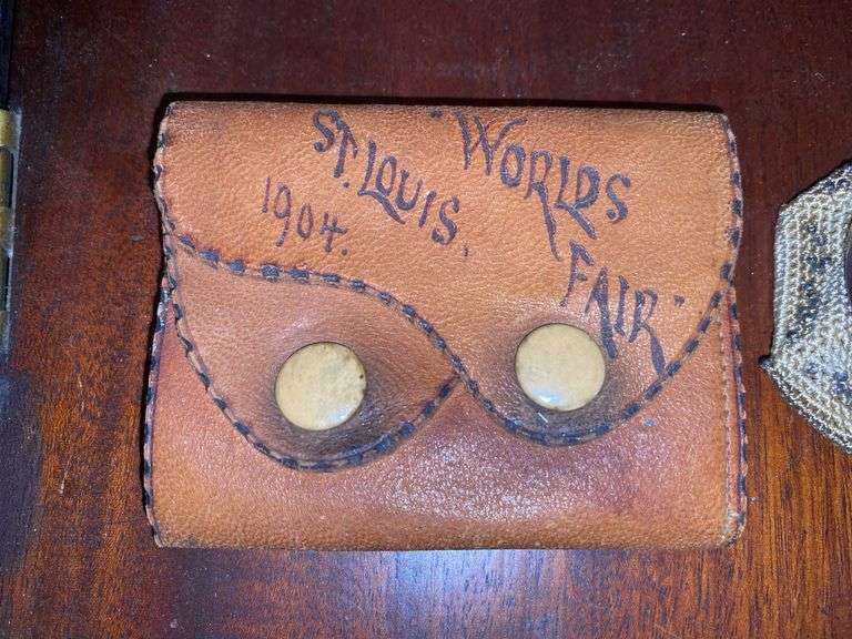 1904 St. Louis World's Fair leather change purse, and and beaded change ...