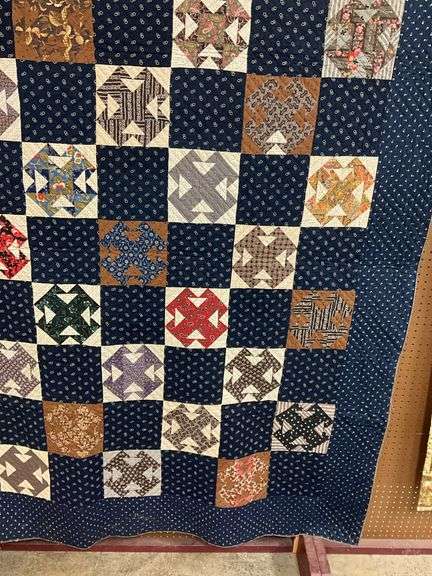 T Block patchwork quilt 79”x88” - Hurley Real Estate & Auctions