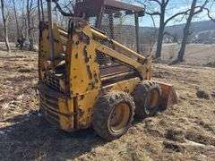 Gehl 4600 skid steer 1190 hours. Stored in shed. Has been sitting for ...