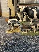 Cow figures and decor items lot - Hurley Real Estate & Auctions